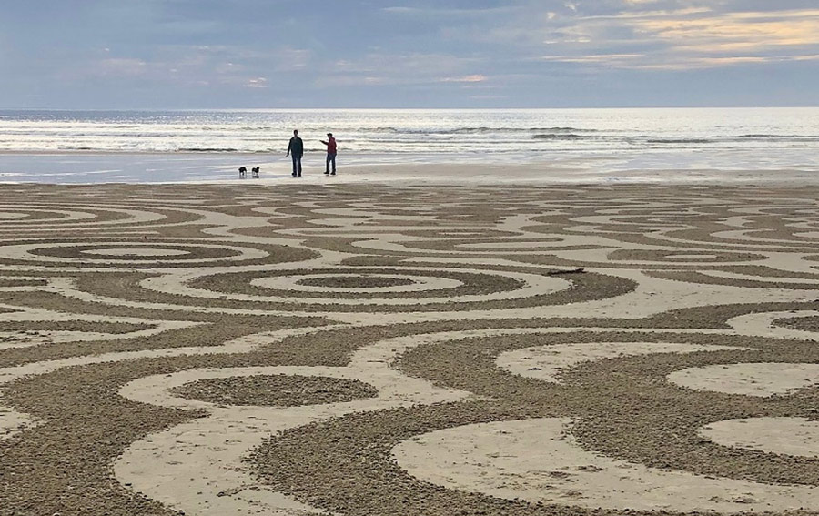 October Means a New, Bigger Sand Labyrinth Festival in Central Oregon ...