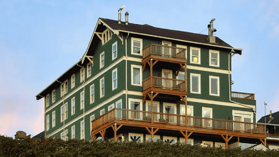 An Oregon Coast Legend Reopens: Hotel Sylvia in Newport's Nye Beach in ...